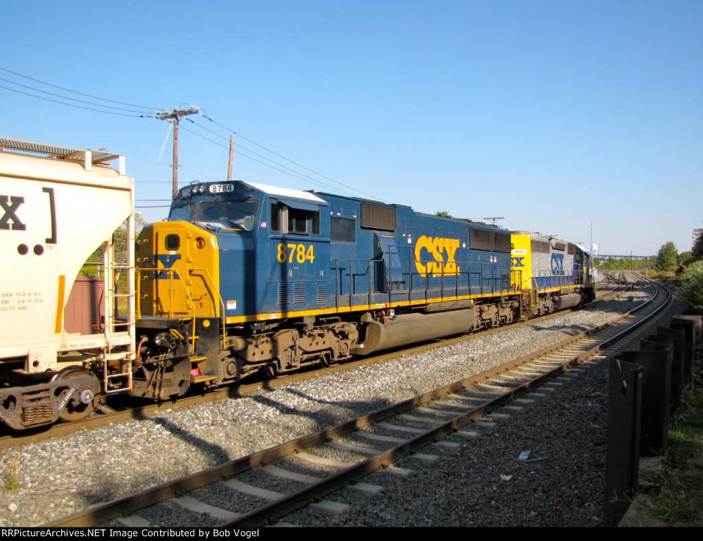 CSX 8784 and 8880